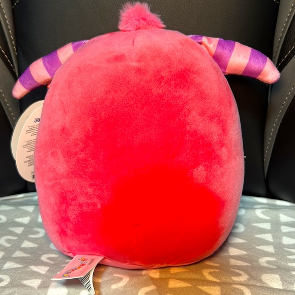 Squishmallows | Toys | Mont The 8 Squishmallow Monster Valentine ...